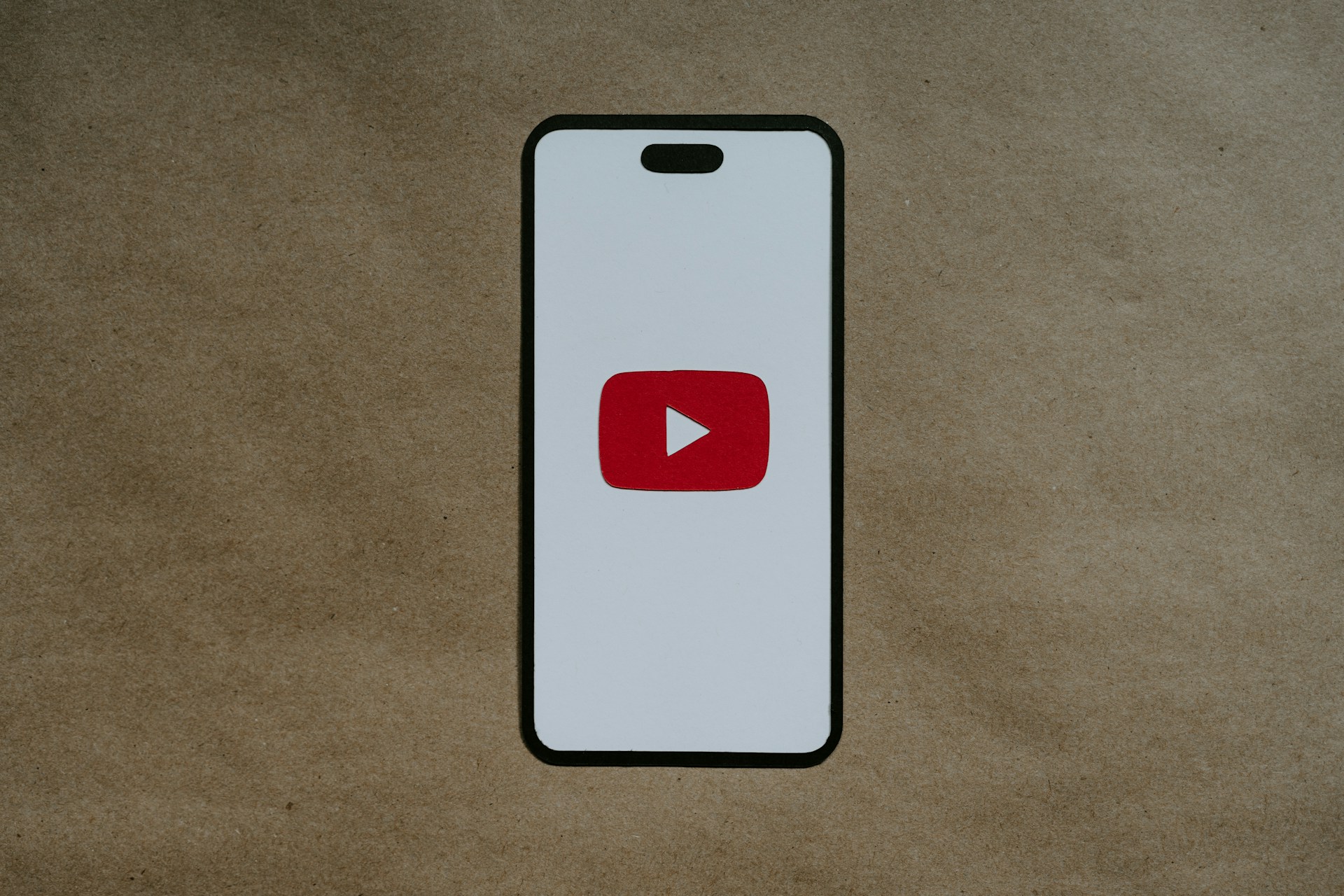 YouTube cracks down on free background playback on mobile 📵 - TechGriot
